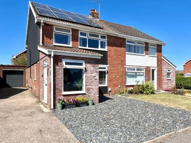 4 bedroom semi detached house for sale