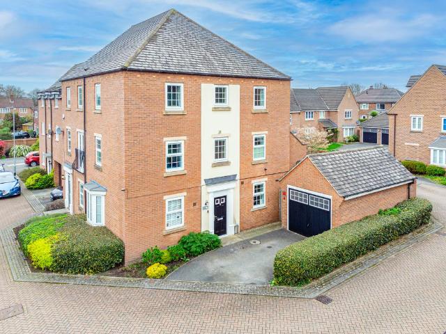 4 bedroom semi detached house for sale