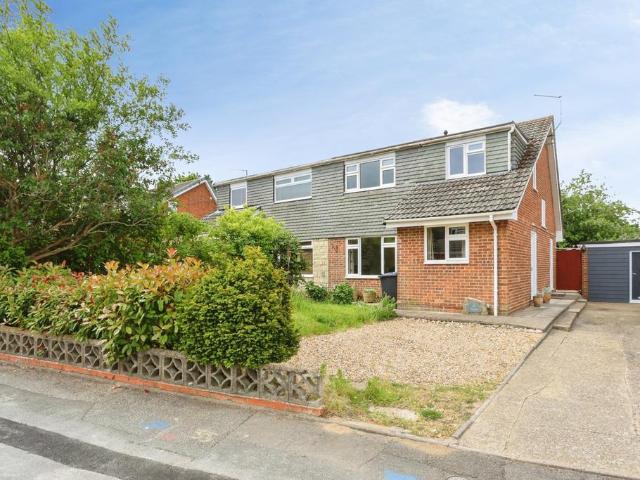 4 bedroom semi detached house for sale