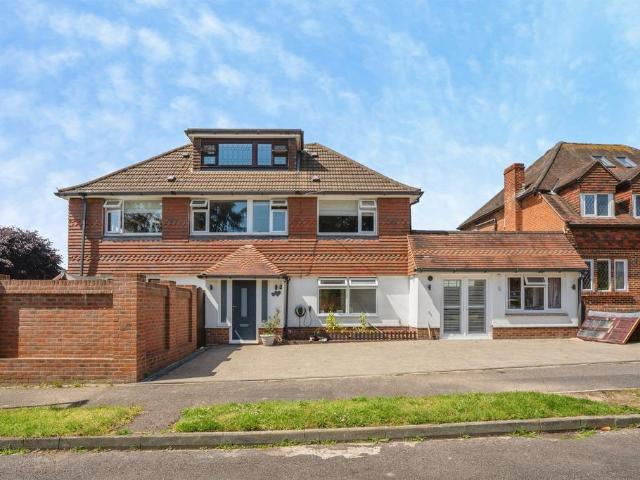 4 bedroom semi detached house for sale