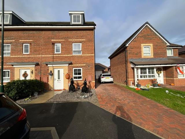 4 bedroom semi detached house for sale