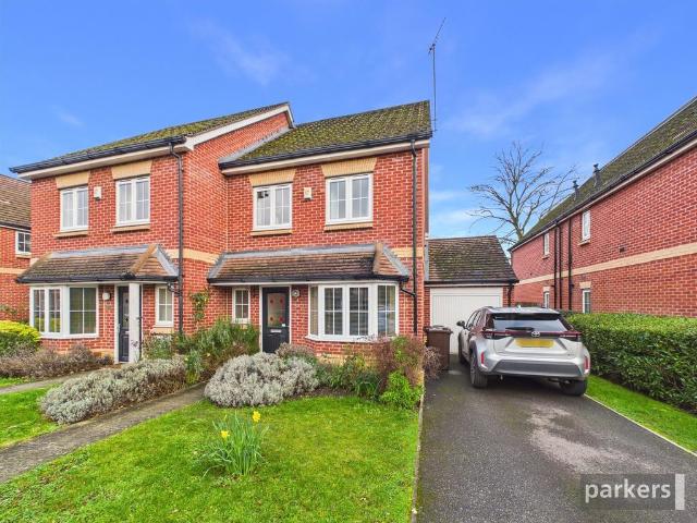4 bedroom semi detached house for sale