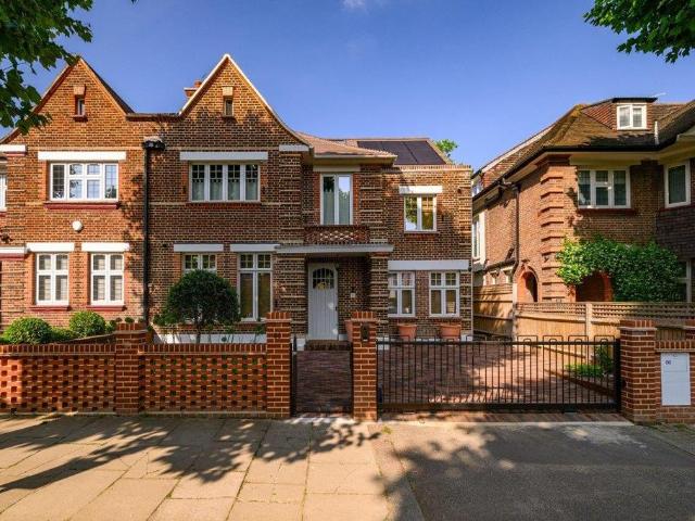 4 bedroom semi detached house for sale