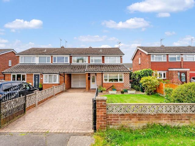 4 bedroom semi detached house for sale