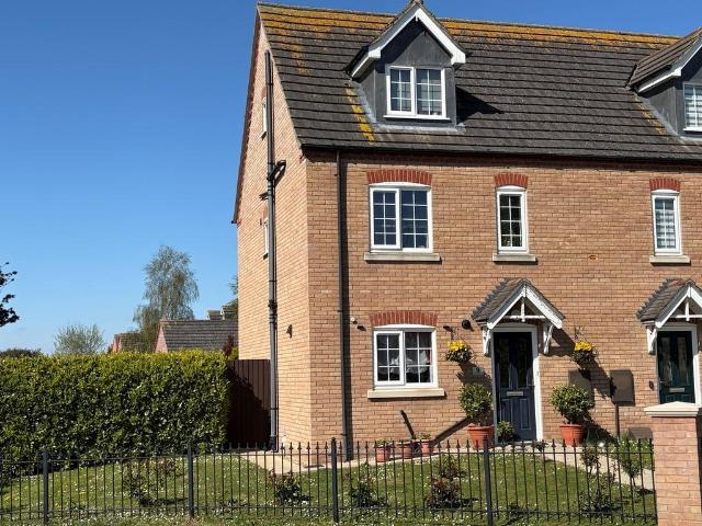 4 bedroom semi detached house for sale