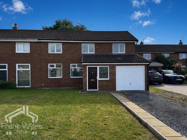 4 bedroom semi detached house for sale