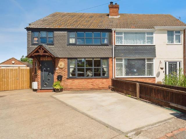 4 bedroom semi detached house for sale