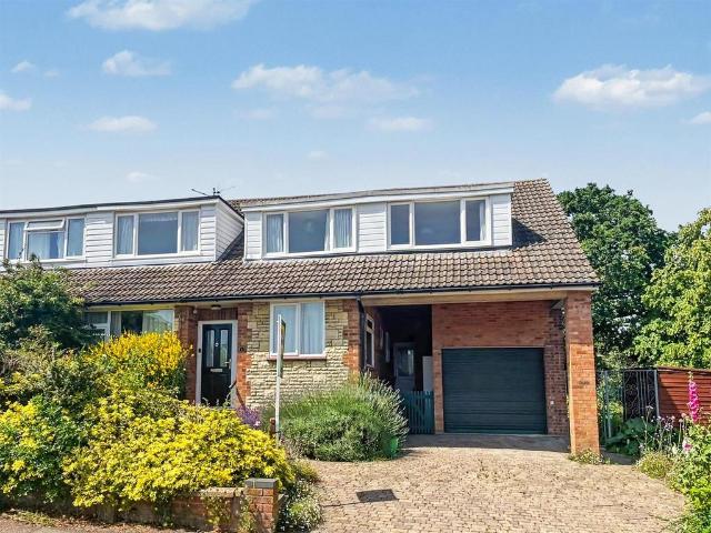 4 bedroom semi detached house for sale