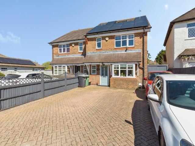 4 bedroom semi detached house for sale