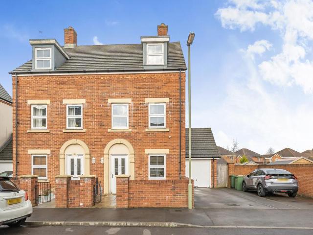 4 bedroom semi detached house for sale
