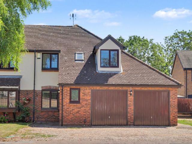 4 bedroom semi detached house for sale