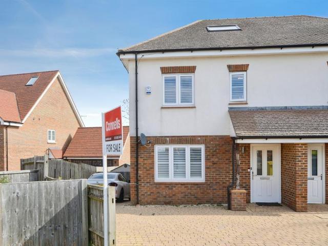 4 bedroom semi detached house for sale