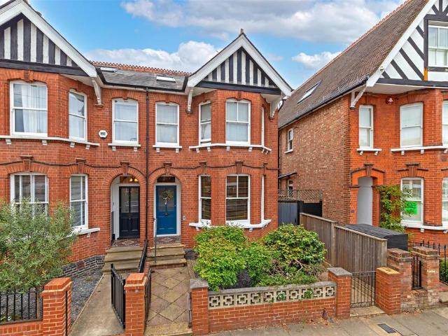 4 bedroom semi detached house for sale