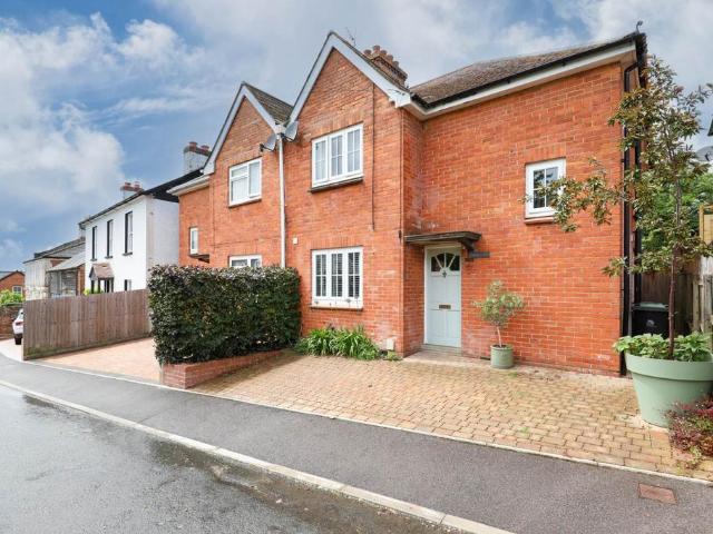 4 bedroom semi detached house for sale
