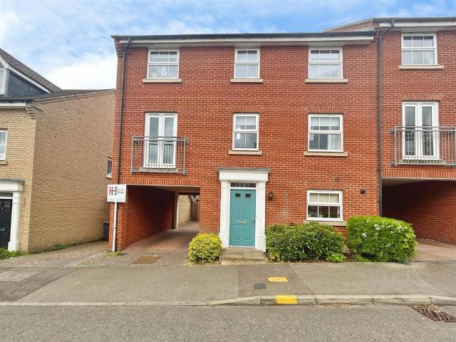 4 bedroom semi detached house for sale