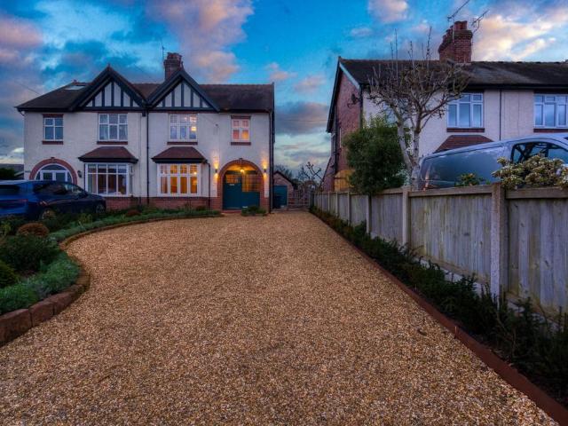 4 bedroom semi detached house for sale