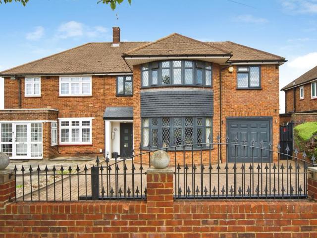 4 bedroom semi detached house for sale