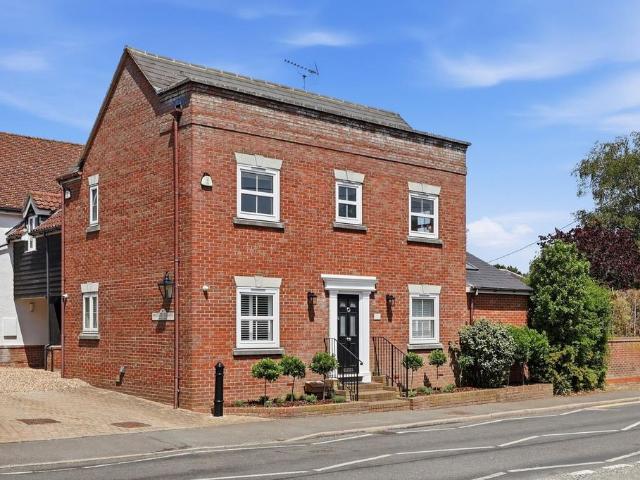 4 bedroom semi detached house for sale