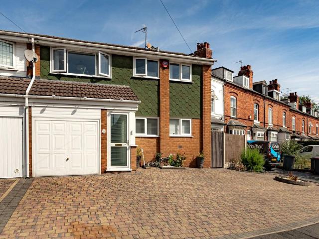 4 bedroom semi detached house for sale