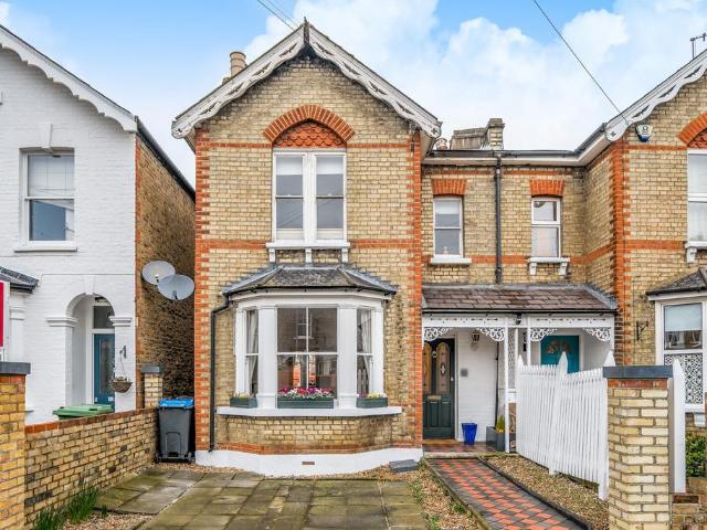 4 bedroom semi detached house for sale