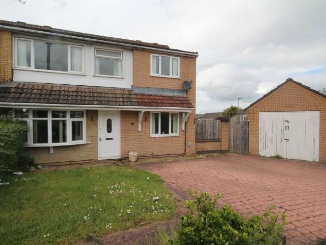 4 bedroom semi detached house for sale