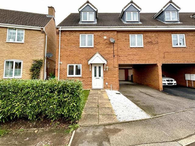 4 bedroom semi detached house for sale