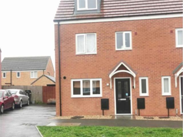 4 bedroom semi detached house for sale
