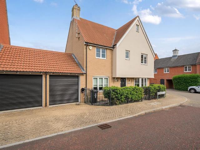 4 bedroom semi detached house for sale