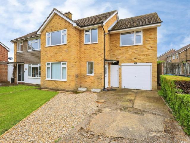 4 bedroom semi detached house for sale