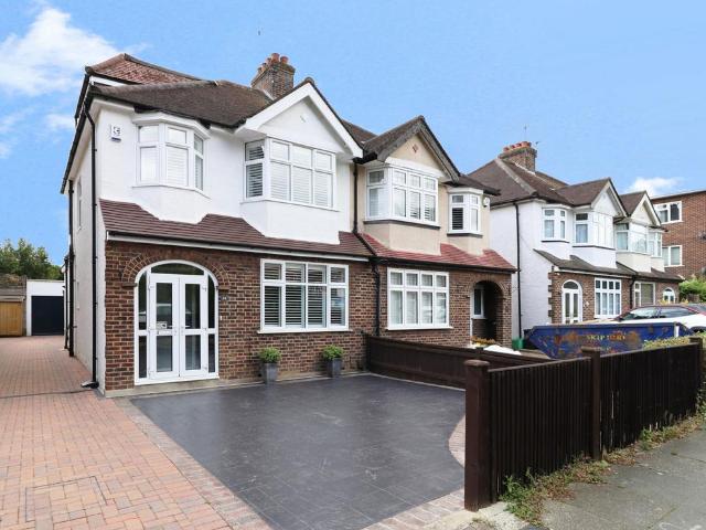 4 bedroom semi detached house for sale
