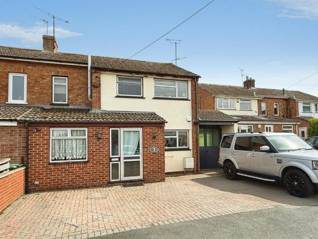 4 bedroom semi detached house for sale