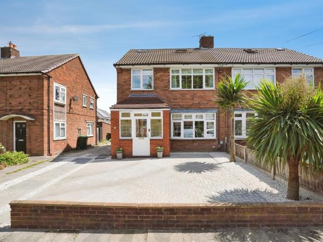 4 bedroom semi detached house for sale