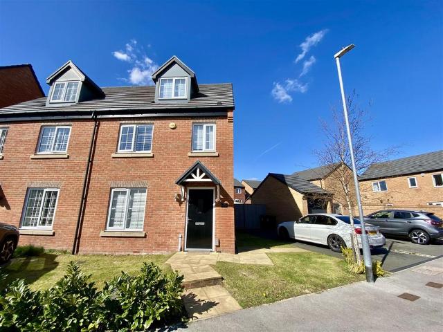 4 bedroom semi detached house for sale
