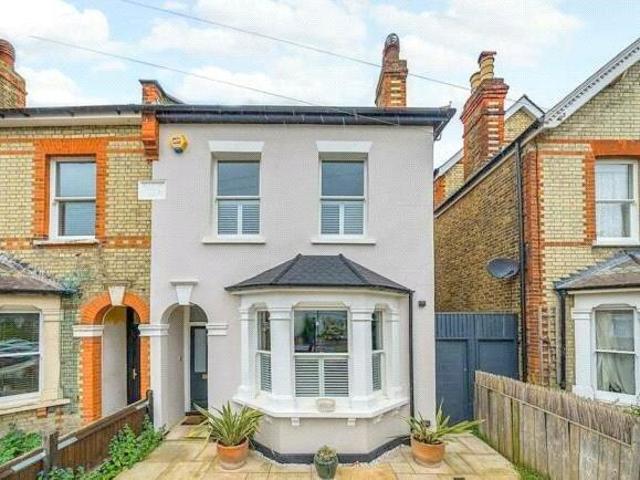 4 bedroom semi detached house for sale
