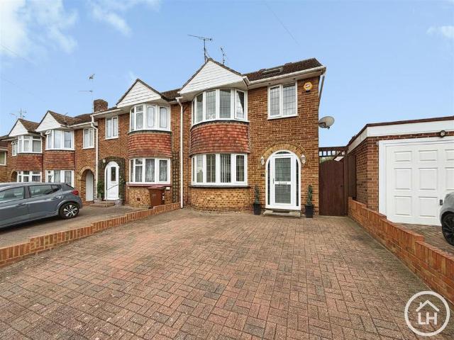 4 bedroom semi detached house for sale