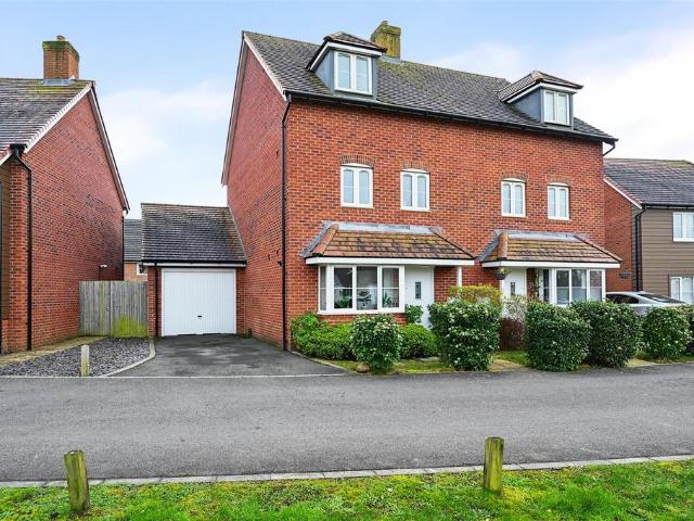 4 bedroom semi detached house for sale