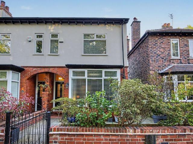 4 bedroom semi detached house for sale