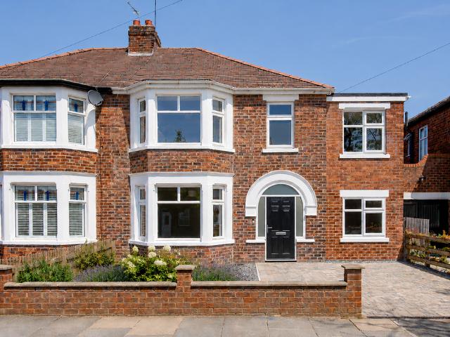 4 bedroom semi detached house for sale