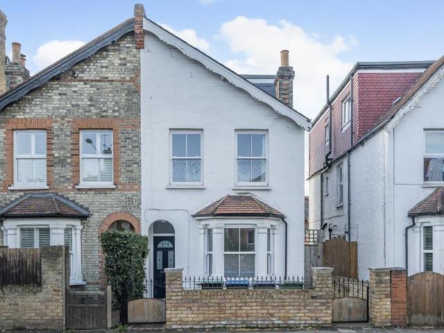 4 bedroom semi detached house for sale