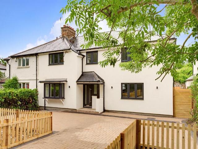 4 bedroom semi detached house for sale