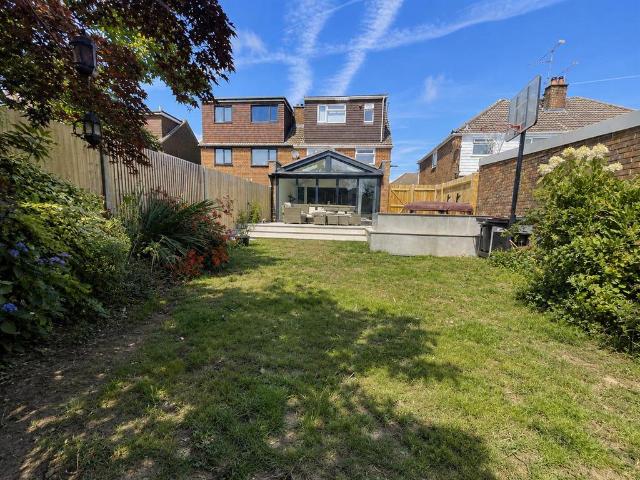 4 bedroom semi detached house for sale