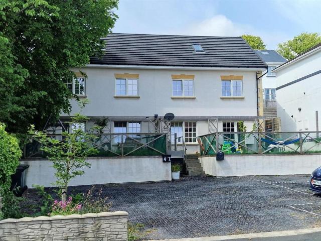 4 bedroom semi detached house for sale