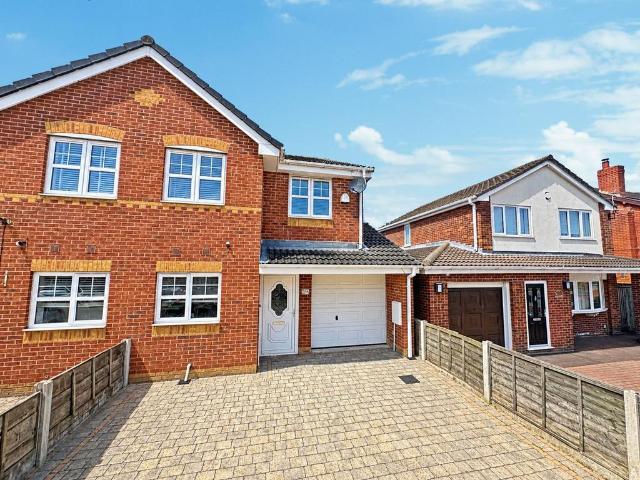 4 bedroom semi detached house for sale