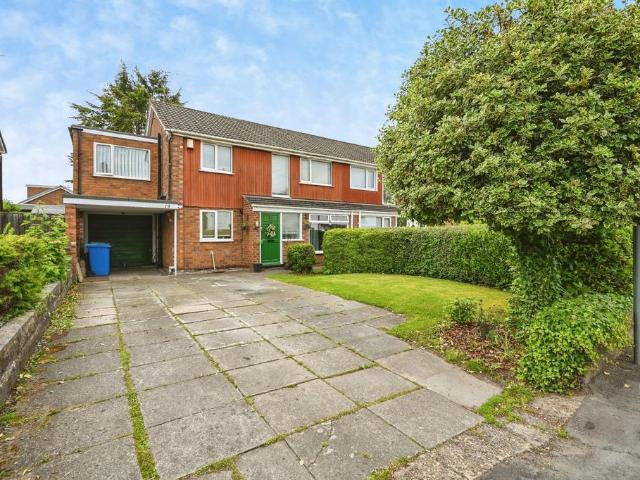 4 bedroom semi detached house for sale