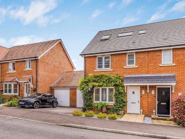 4 bedroom semi detached house for sale