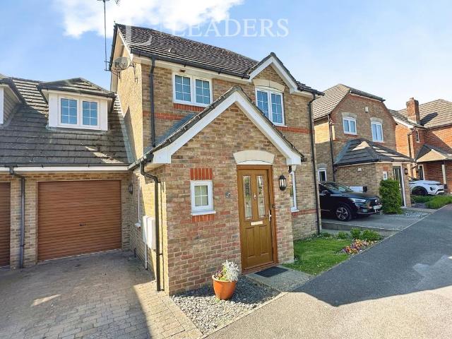 4 bedroom semi detached house for sale
