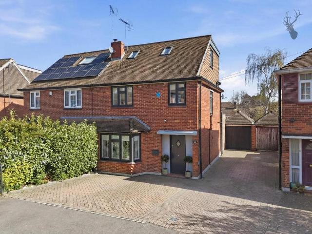 4 bedroom semi detached house for sale