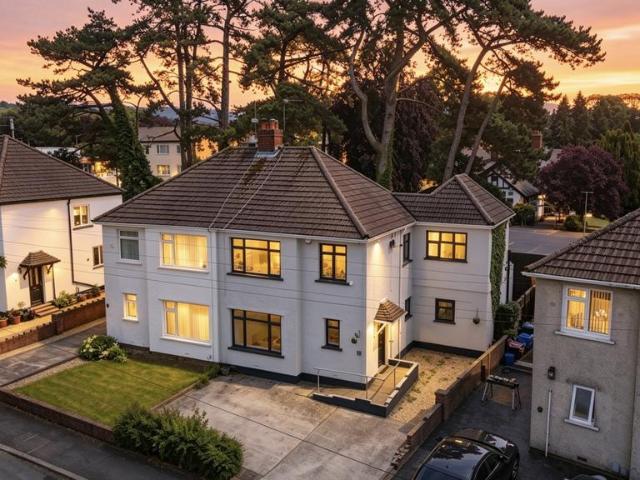 4 bedroom semi detached house for sale