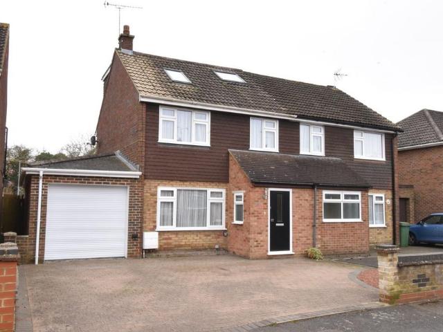 4 bedroom semi detached house for sale