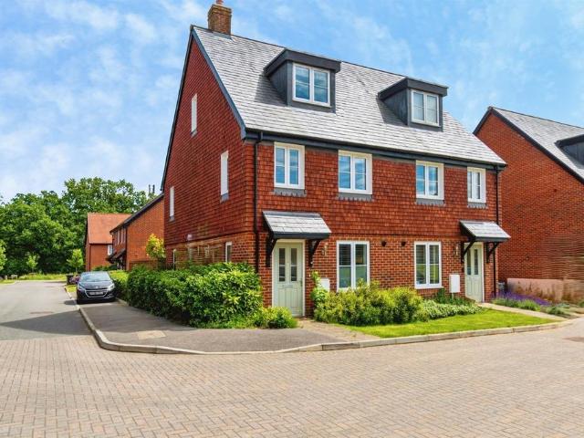 4 bedroom semi detached house for sale